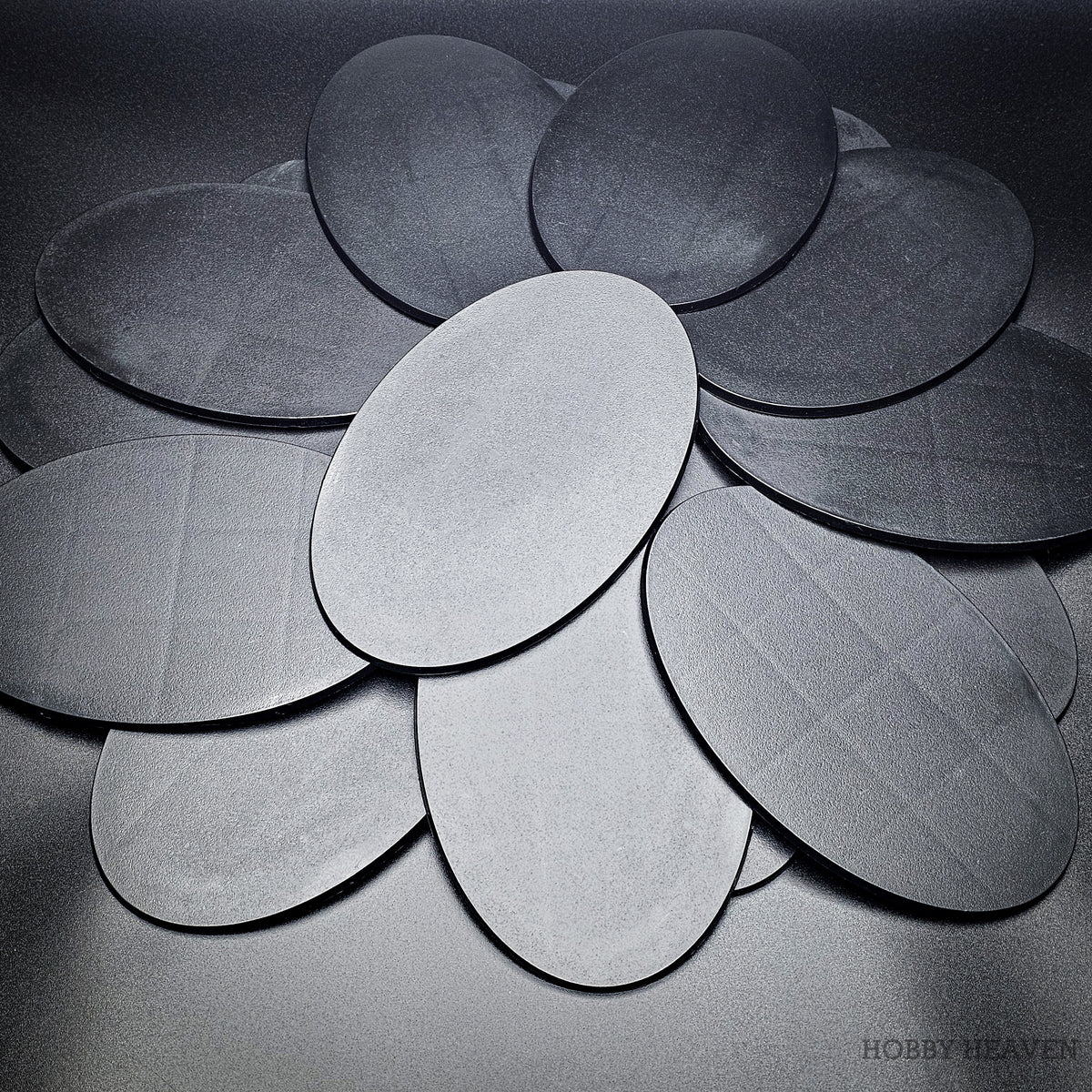 170x105mm Oval Plain Plastic Base | Hobby Heaven