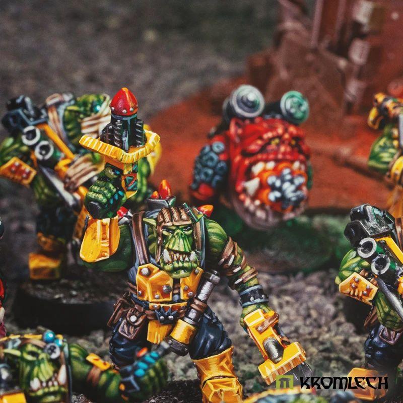 Kromlech Orc Tank Hunters Rokket Pistols and Hammers (4) KRCB382 ...